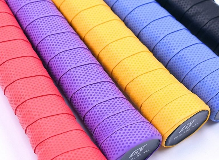 Apa Itu Grip Raket Badminton, Jenis-Jenis dan Fungsinya - Badmindo
